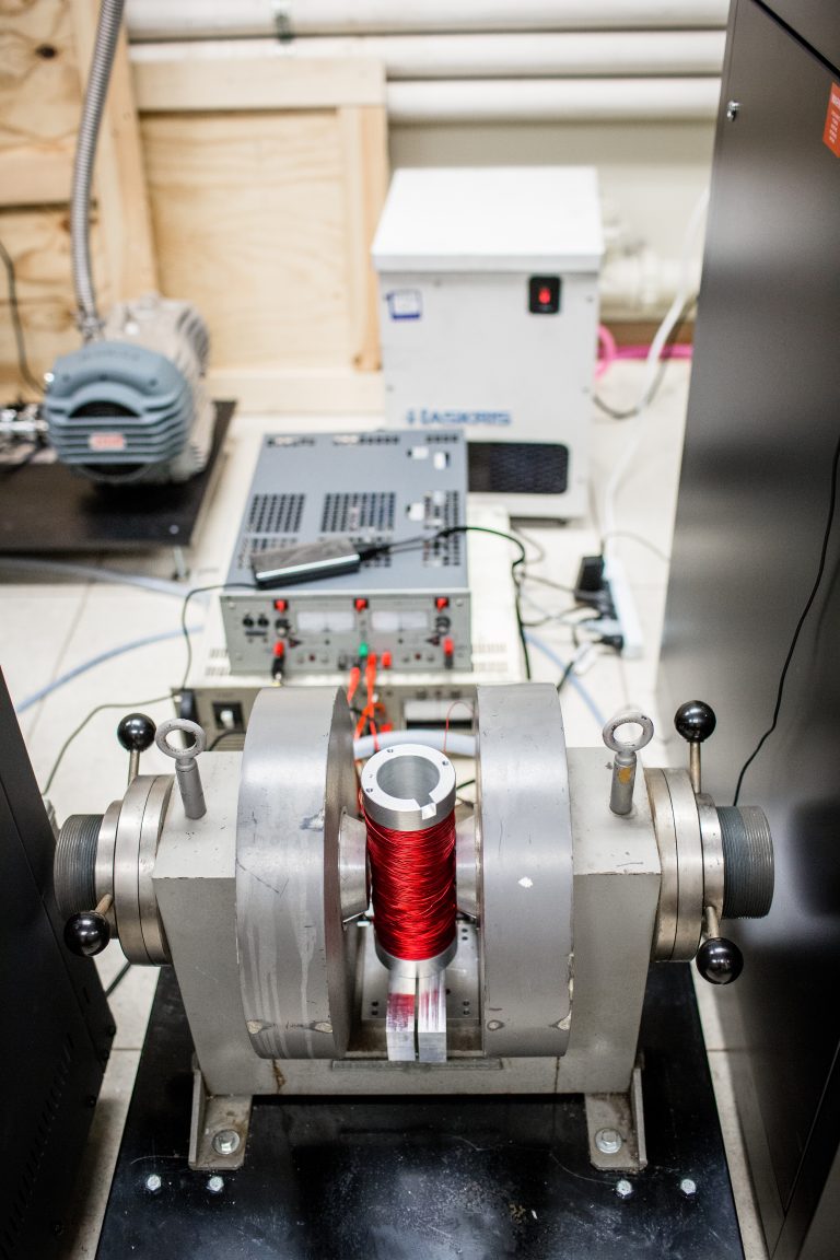 Spintronic Material and Device Group - Equipment